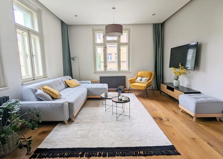 Airy & Sunlit Apartment • Ideal For Groups - Czech Republic