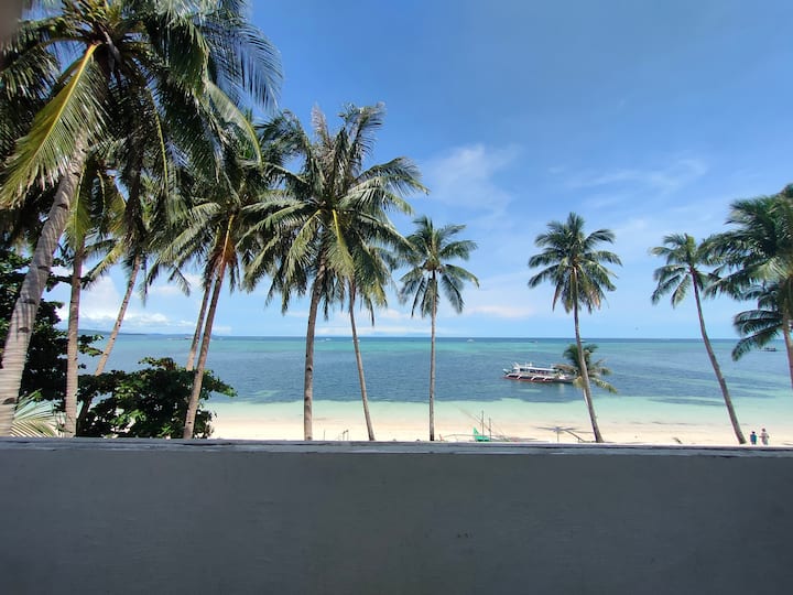 Two Bedroom Beachfront Penthouse - Malay