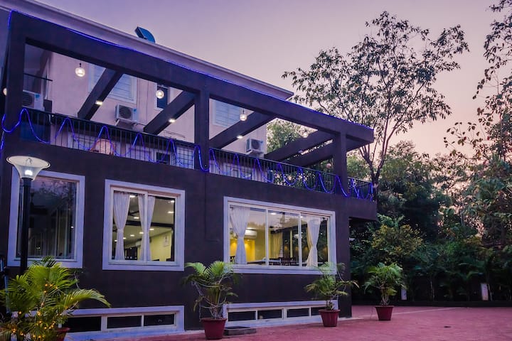 Exotic 3 Bhk Pool View Apartment In Vagator Anjuna - ゴア