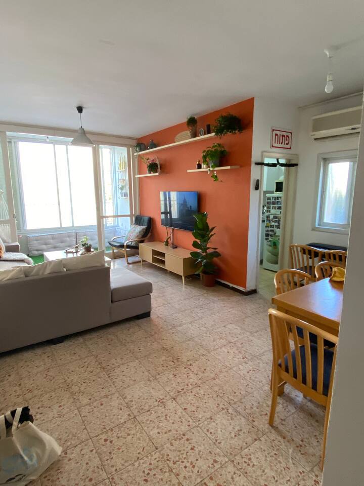Urban-styled 3 Bed. Apt In The Center Of Tel Aviv - Tel Aviv-Yafo