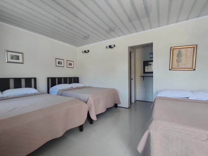 Family Room At Shorestop Resort Inn - Pasuquin