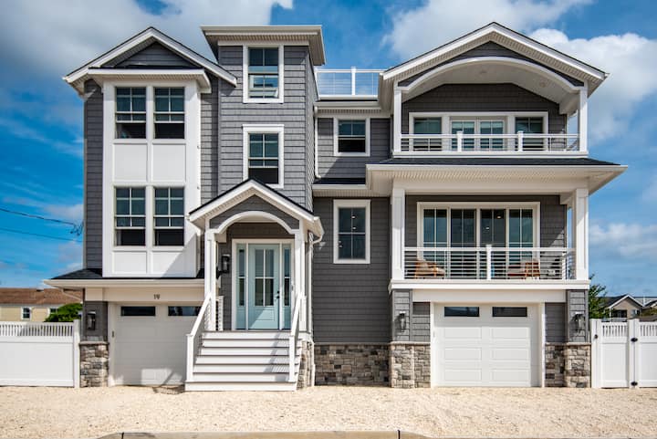 Mylbibeachrental, 6 From Beach, 6 Bedroom,4.5 Bath - Beach Haven, NJ