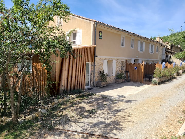 Appartement 60m2 à Montbrun Les Bains - Montbrun-les-Bains