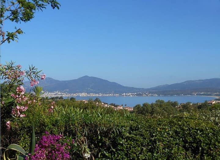 Porticcio : Mini Villa T3 Vue Mer, Tout Confort. - Aéroport Ajaccio Napoléon Bonaparte (AJA)