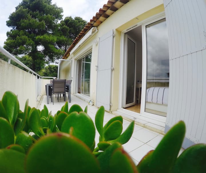 Nice 43m2 Apartment, Large Terrace, Small Sea View - Saint-Tropez
