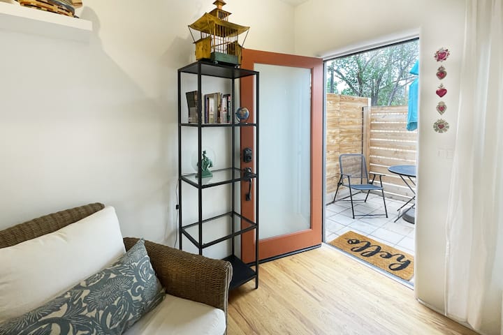 Backyard Casita - Designer Reno! - Albuquerque, NM