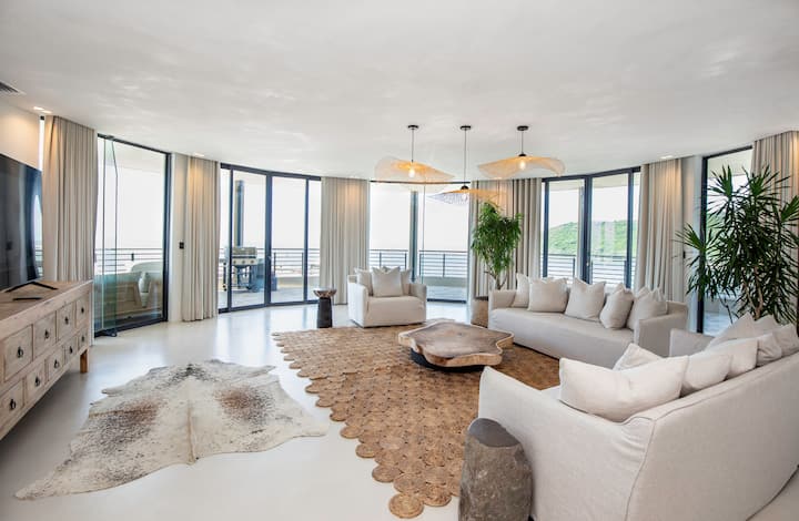 Spectacular Sea View Durban Presidential Penthouse - Durban