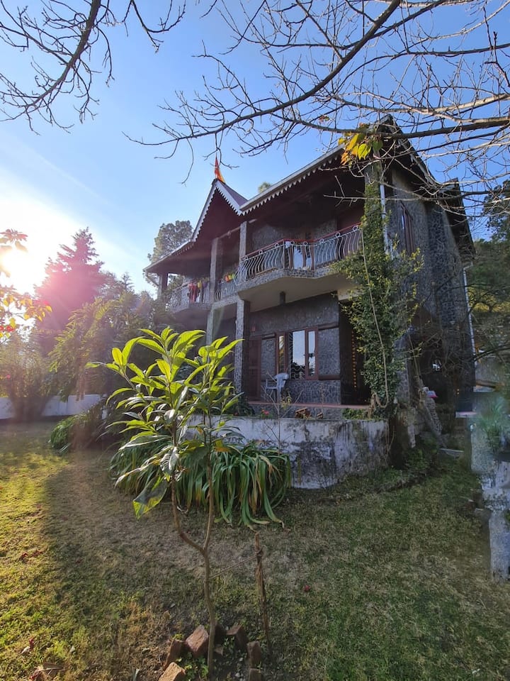 The Pine Trees Place-entire Cottage In Bhowali - Bhimtal