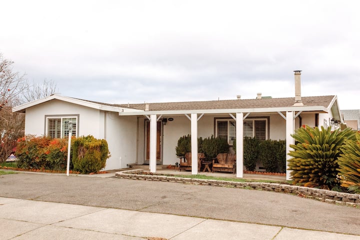 The Ultimate Escape 4 Bedroom For Family & Friends - Santa Rosa, CA