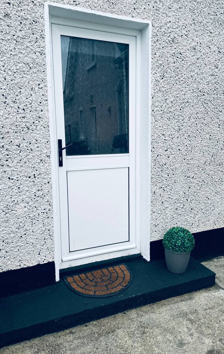 Adorable Room With Free Parking - Ballina, Ireland