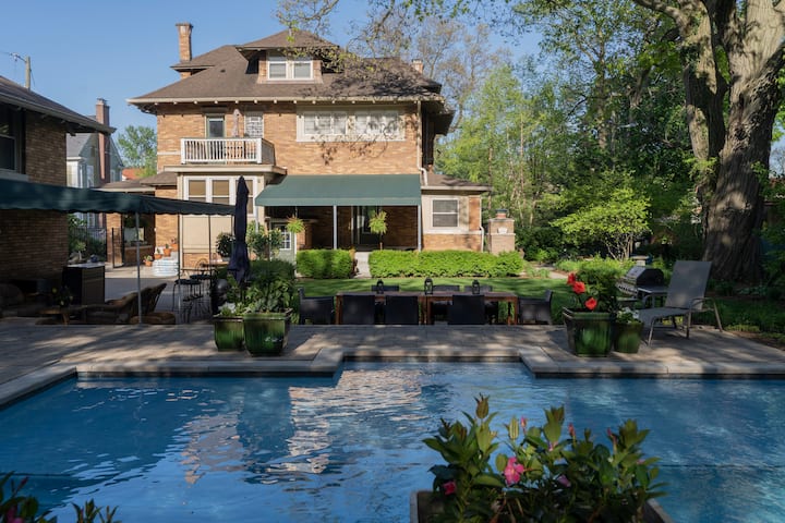 A 6 Bedroom Estate In The City. Monthly - Indianapolis, IN