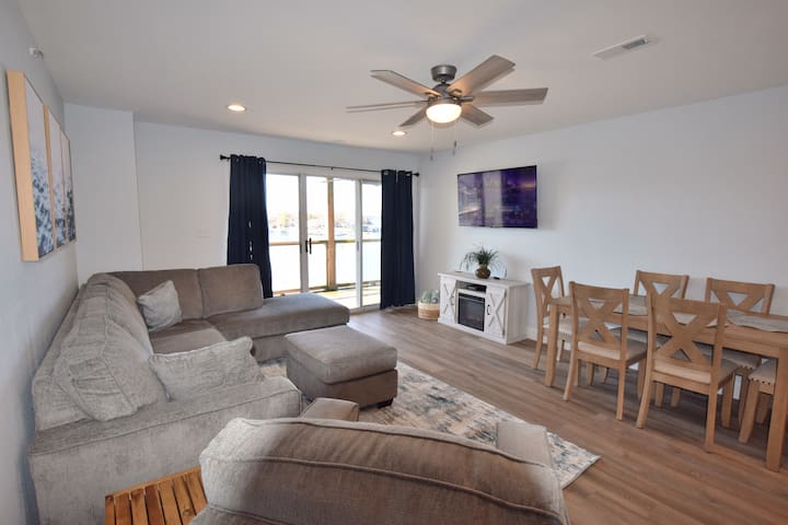 *Over Looks Point Pool*slp 10 *3bd/2ba*2 Kings - Osage Beach, MO