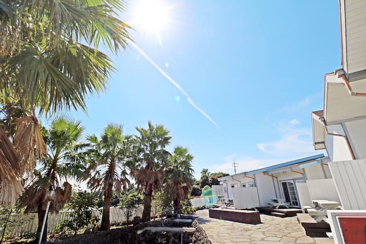 Seogwipo Aghouse Pension - 濟州特別自治道