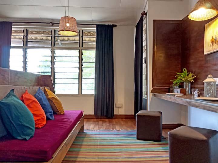 Cozy Wood Top Floor Suite, Near Ceibs, Ug! - Accra