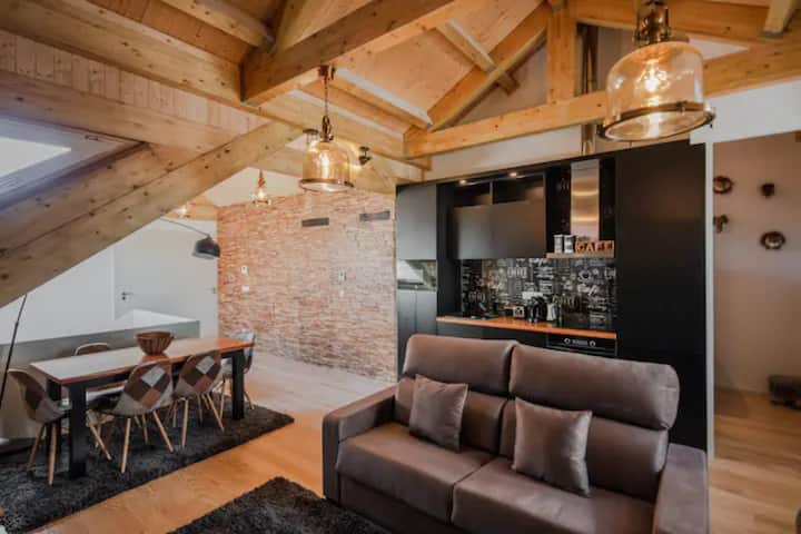 Deluxe Appartement 3 Chambres Rustique + Parking - Porto