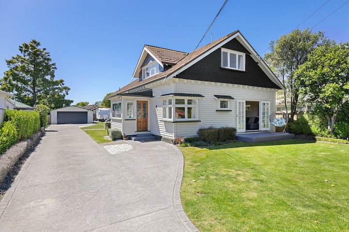 Vintage Villa, On The Edge Of The Cbd. - Christchurch
