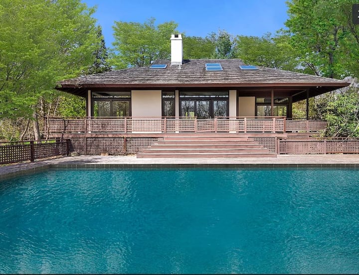 Exclusive, Secluded, Stylish Retreat, East Hampton - East Hampton, NY