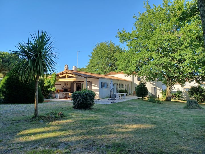 Familienhaus Auf Großem Waldgrundstück 2 Km Vom Strand Entfernt - Royan