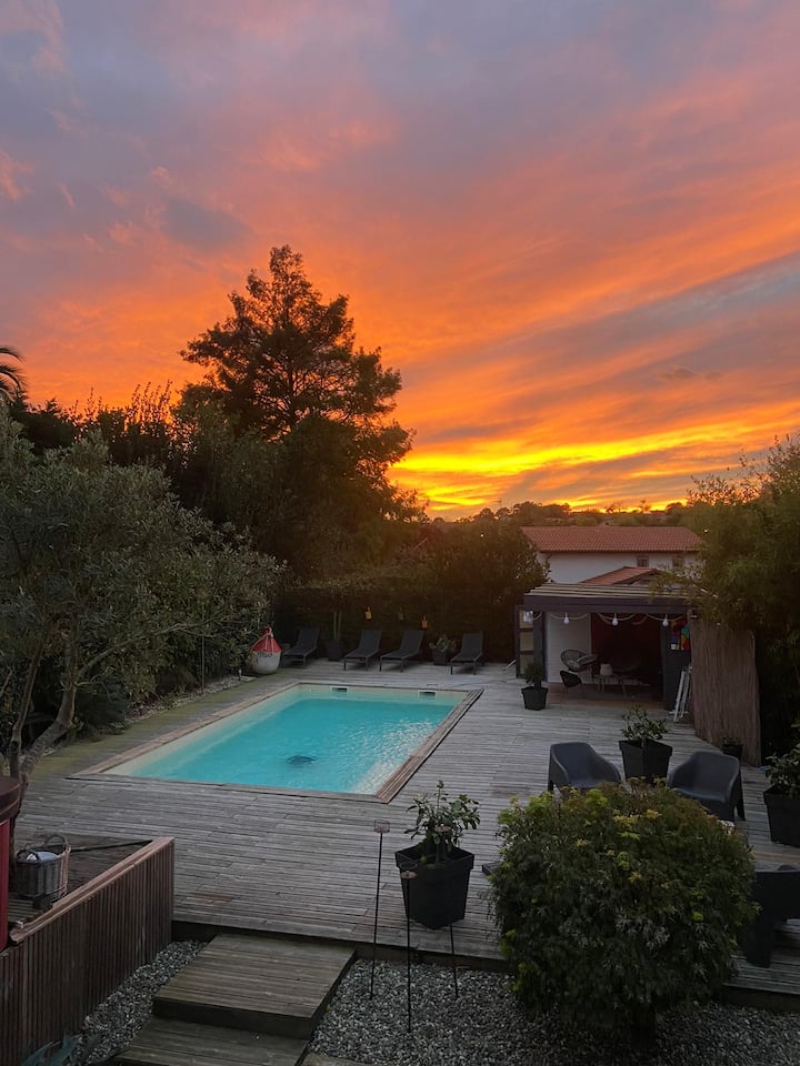 Villa 10 Personnes  Jacuzzi / Piscine / Clim - Bayonne