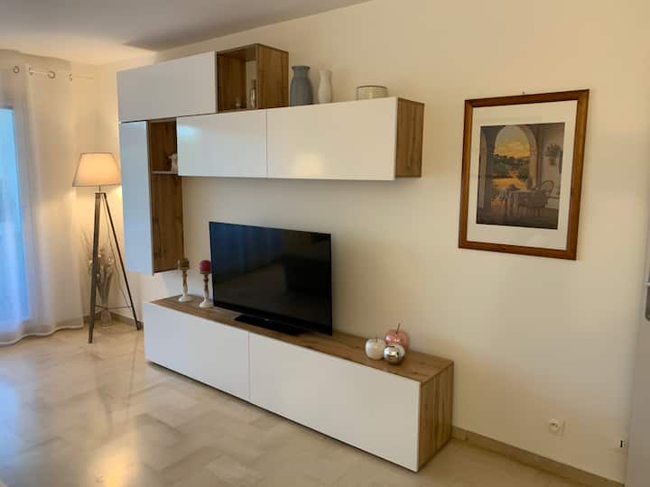 Superbe 2 Pièces Moderne Avec Clim, Wifi, Piscine! - Antibes