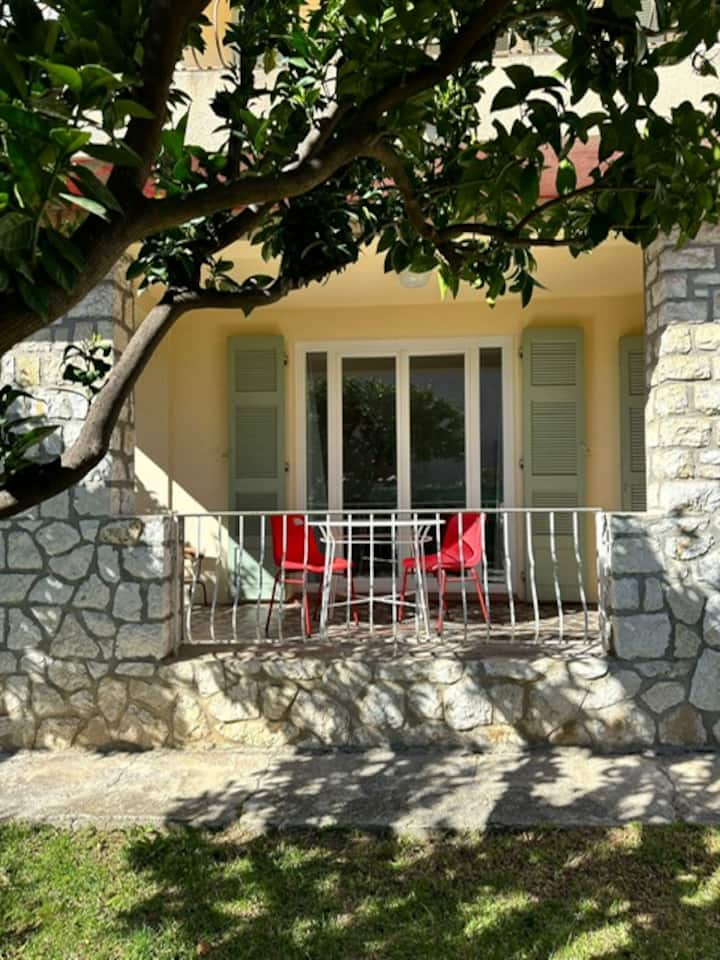 Appart 60 M2 Pour Couple +Bébé + 1 Pers. Et Jardin - Saint-Laurent-du-Var