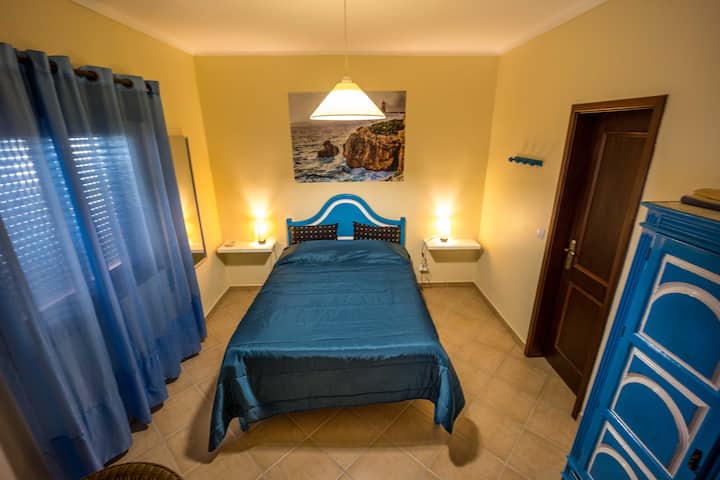 Room W/ Private Bathroom - Guesthouse (5) - Sagres
