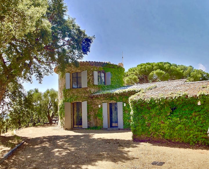 Maison De Charme Avec Vue Imprenable Sur La Mer - Saint-Tropez