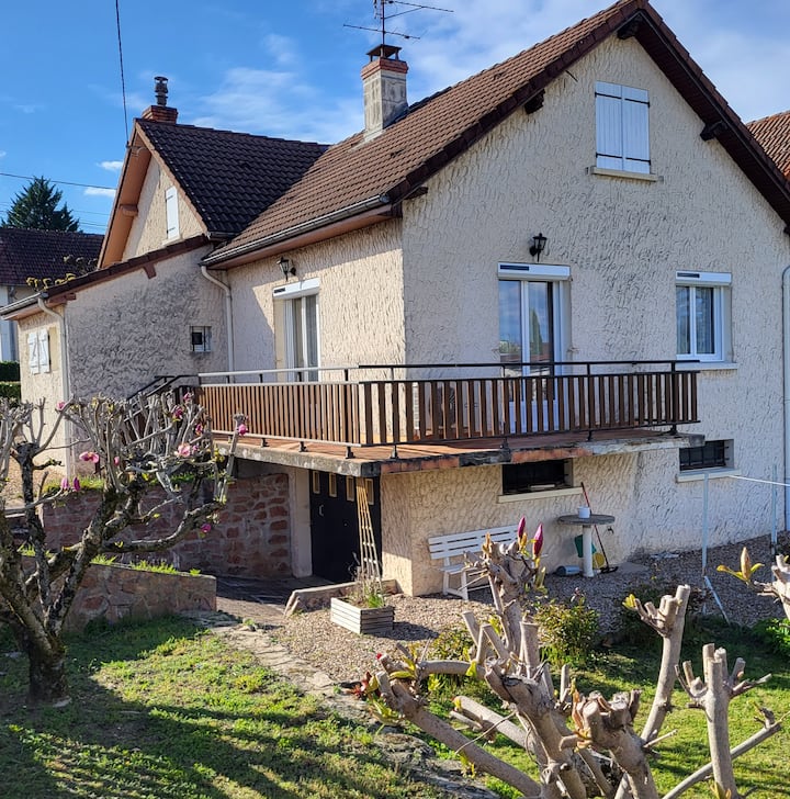 Location Maison Meublée Pour Un Agréable Séjour - Bourbon-Lancy