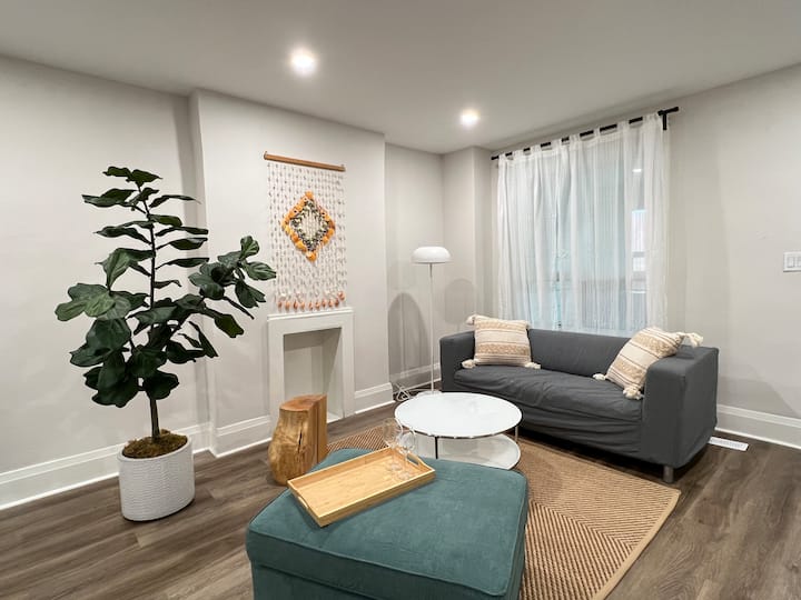 3-storey House With Free Parking In Toronto - Toronto
