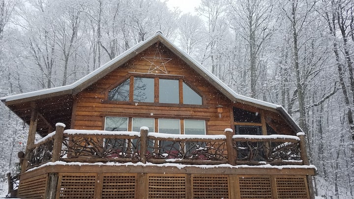 Mountain & Heaven Views From Hound Dog Heaven - Bryson City, NC