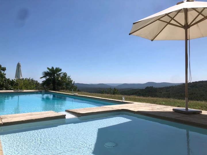 Mas Du Xviii Sur 10 Ha De Bois Et Prairie - Les Vans