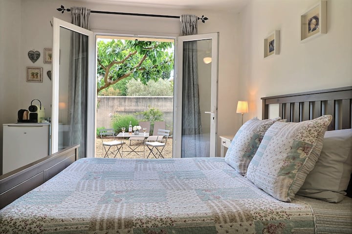 5 Minute Walk To Town Center With Parking & A/c - Maussane-les-Alpilles