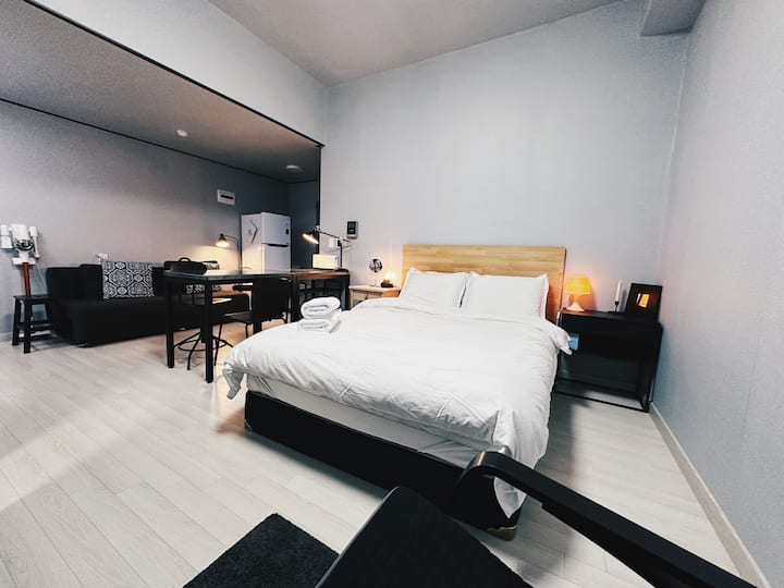 우평201 [청량리역 7분] 34㎡ 넓은 단독 스튜디오 · 장기숙박/교환학생 추천 - Seoul