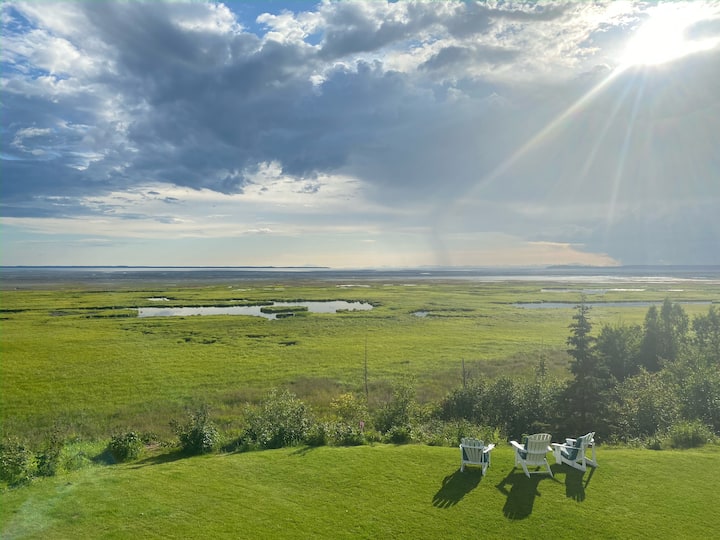 Serene Bluff Paradise - Anchorage