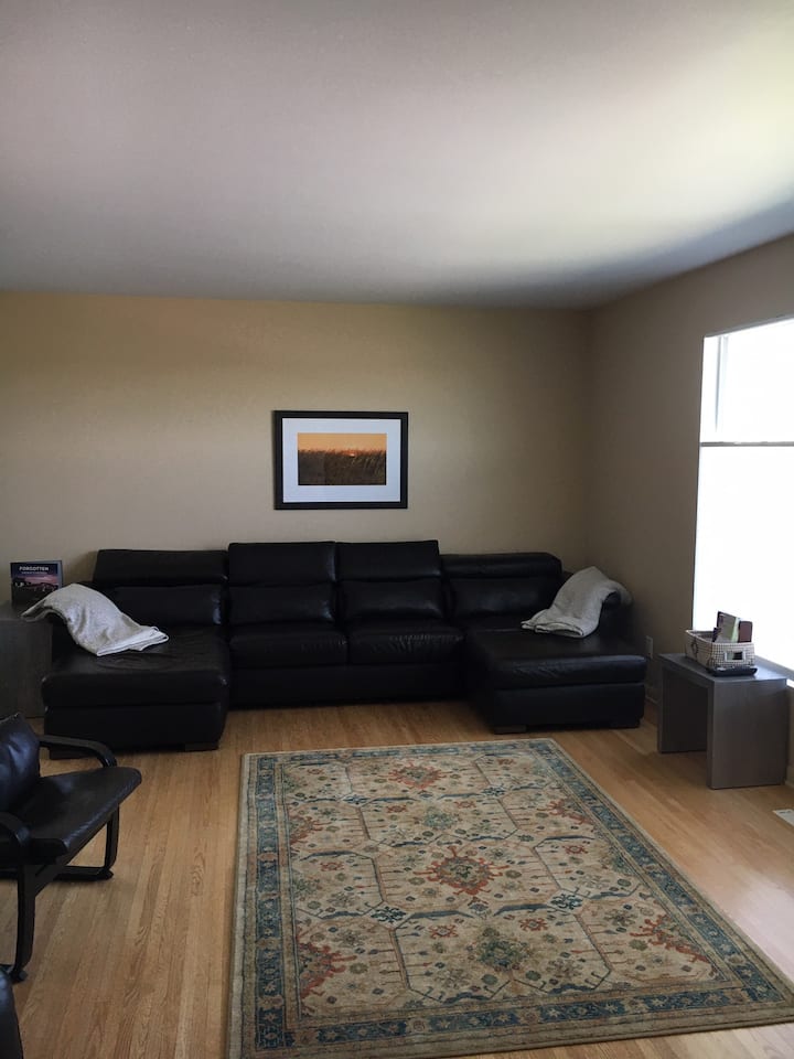 3 Bedroom Bungalow, Minutes From Uofs Campus - Saskatoon