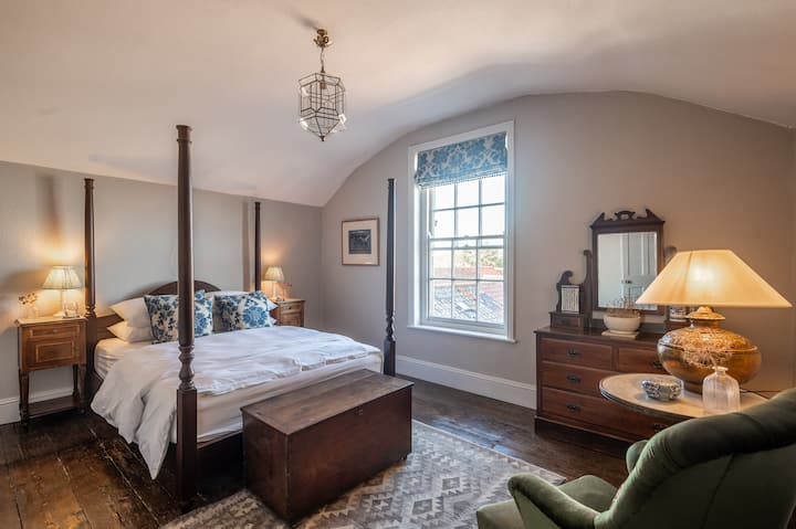 Sarah's - A Townhouse Apartment In Georgian Holt - Blakeney