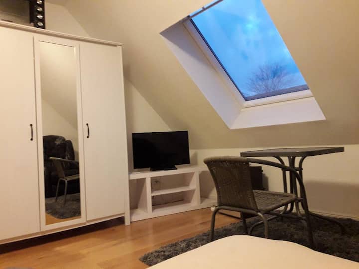 Ruhig. Privatzimmer Zentral Vor Den Toren Hamburgs - Norderstedt