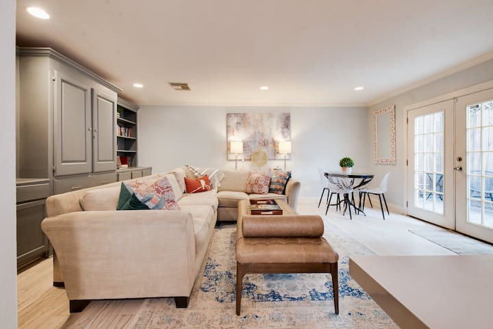 River Oaks Retreat - Houston, TX