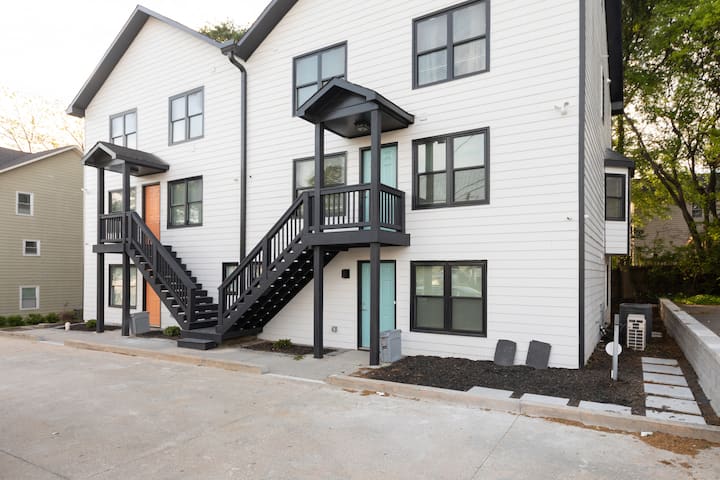 Rooms At Taylor Street - Right Side Upper - Atlanta, GA