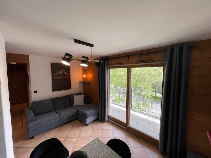 Chamonix Chalet Ginabelle2b | 2 Bedrooms Sleeps 4 - Passy