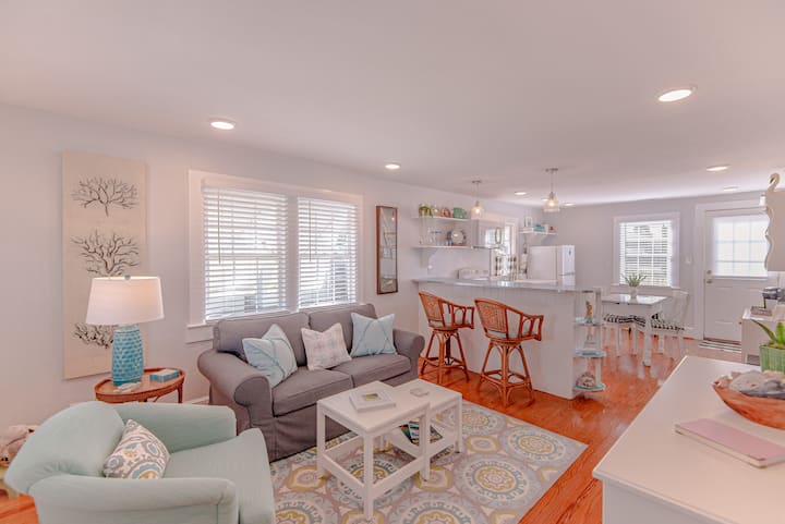 1950’s Avalon Beach Cottage - Vintage Charm - Kill Devil Hills, NC