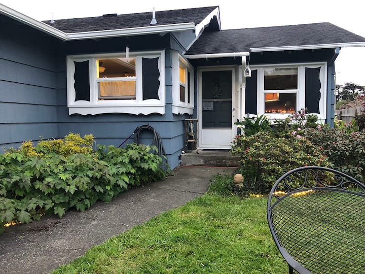 A Shangri-la Home With Sauna. - Arcata, CA