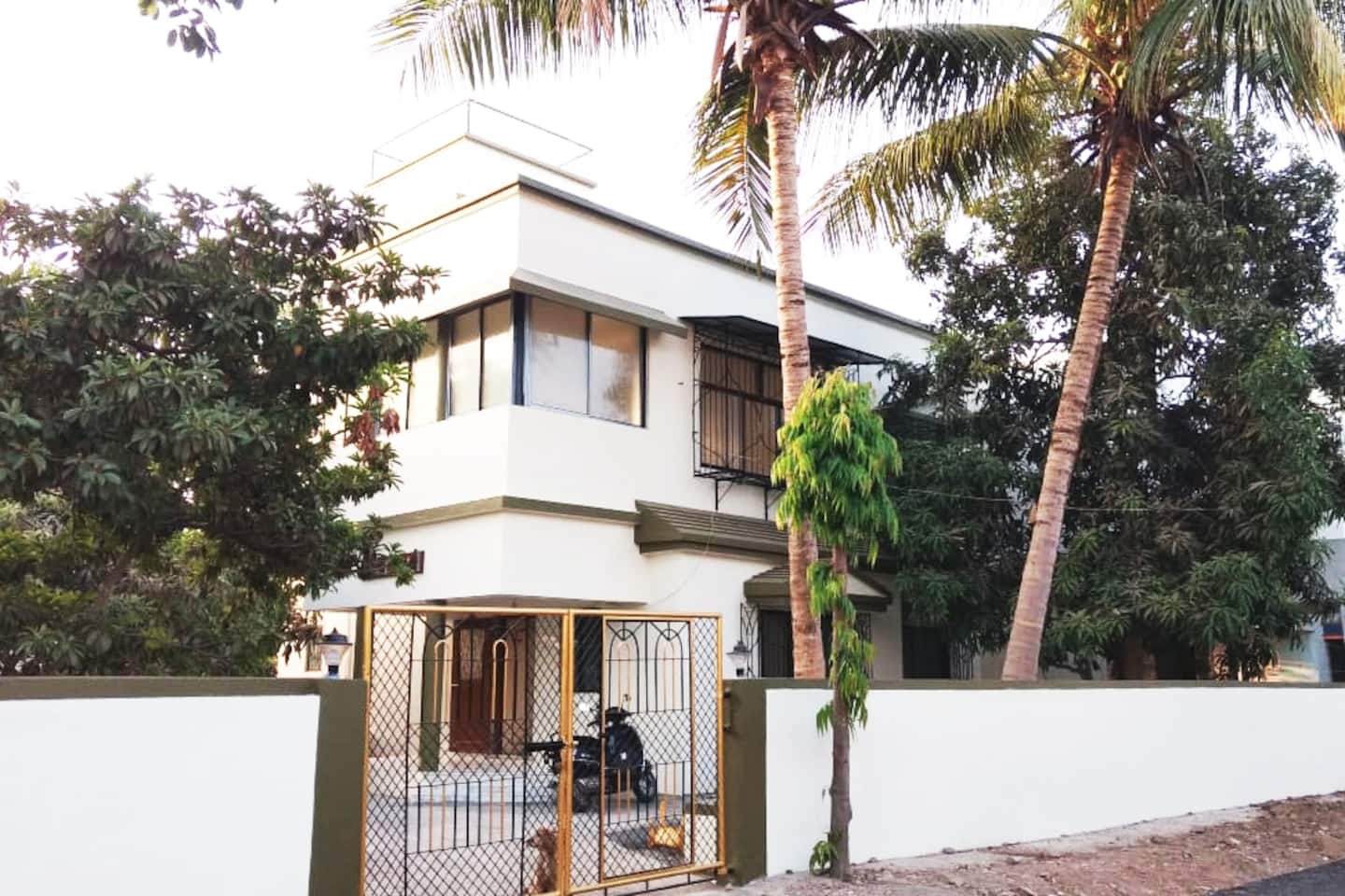 Daman Villa Holiday Rentals - Dadra and Nagar Haveli and Daman and Diu ...