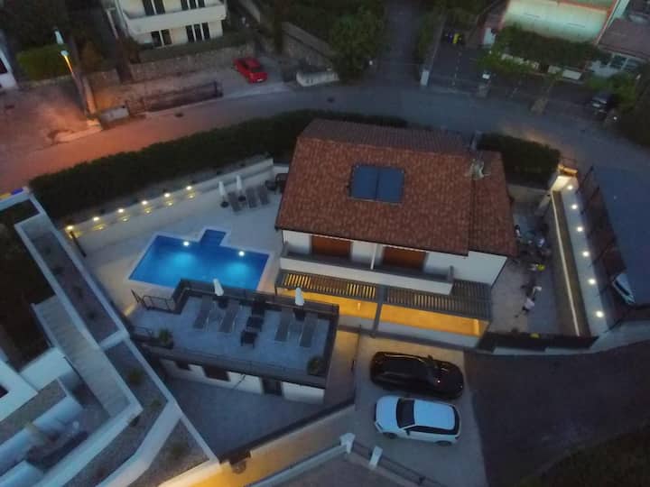 Apartment Edi 2 - Cres Island, Croatia