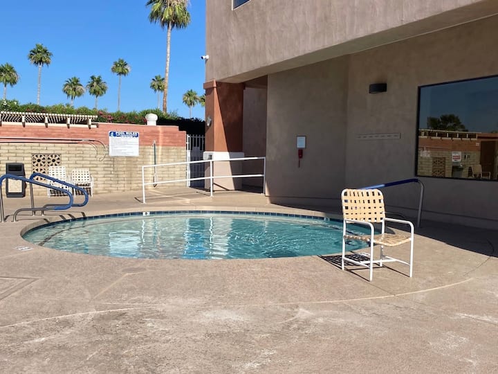 Wonderful Desert Oasis In Apache Wells! - Mesa, AZ