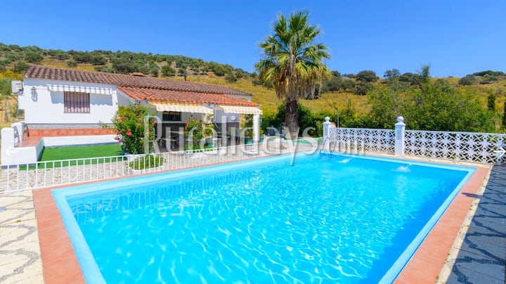 La Blanca "Un Lugar Llamado Paraíso" - Aroche