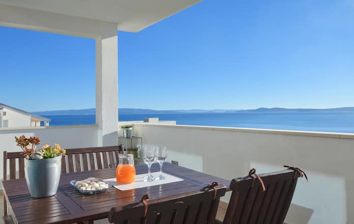 Sunny Apartment With Amazing Sea View & Pool - Trogir