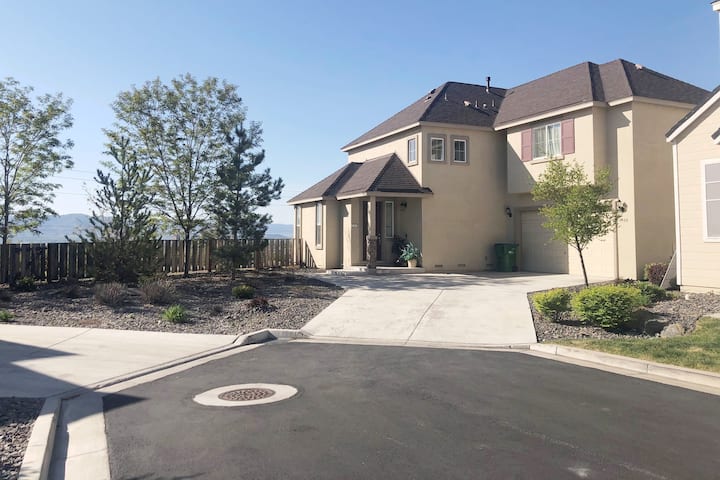 Rising Above Reno-casa Del Sol,  Up To 13 Guest - Reno, NV