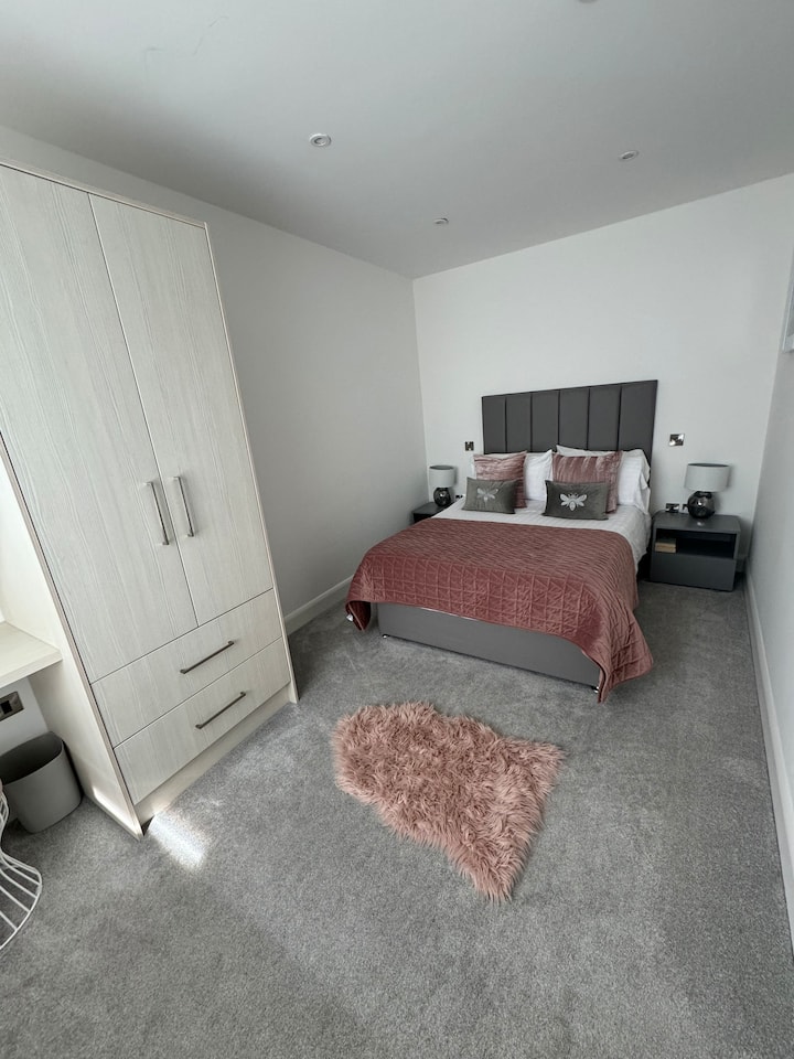 5 Curran Gate - Portrush