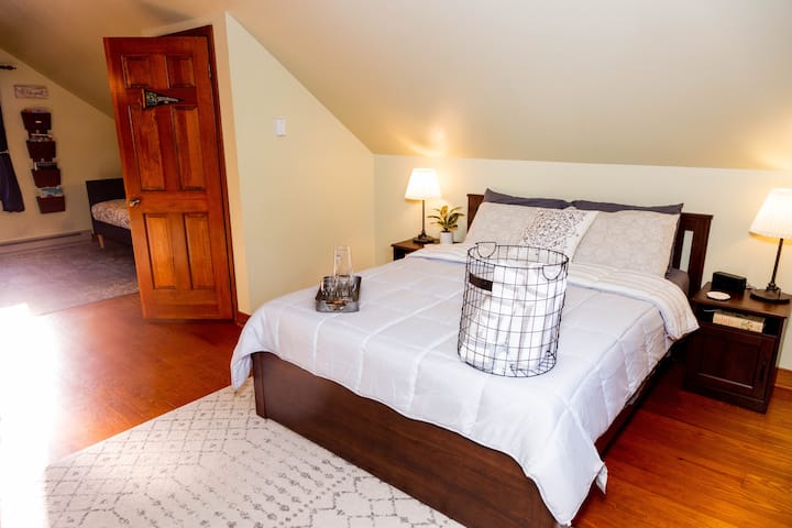 1 Bedroom Apartment With A Kitchenette On 28 Acres - Early Mountain Vineyards, Madison